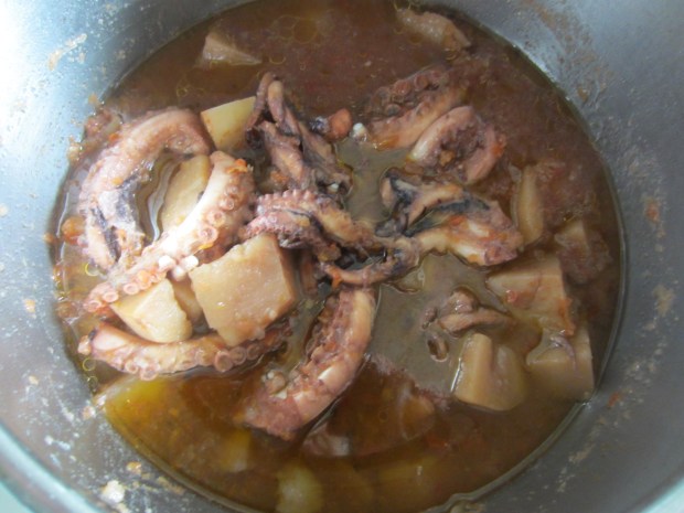 Curled octopus stew with potatoes: the true tasty recipe of moscardini ...